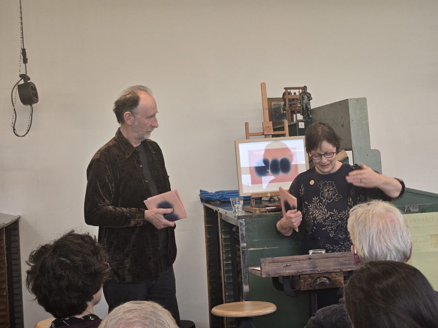 Corie Grootendorst presenteert nieuwe bundel – Stadsdichters Gouda